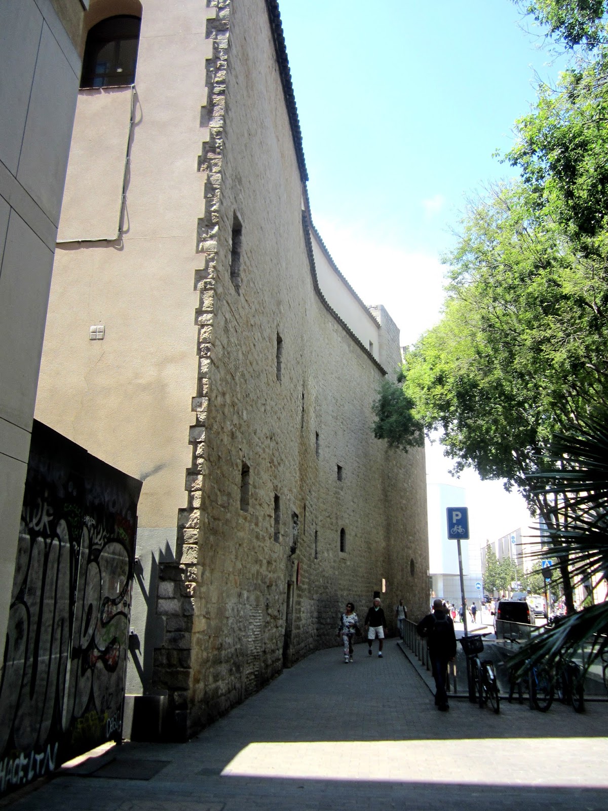 Redescubriendo Barcelona y más allá: 18/05/2016 Convent dels Àngels I ...