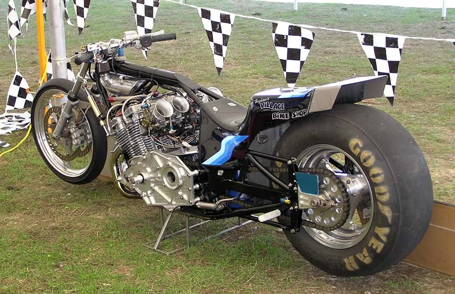 Amazing car photos: drag bikes
