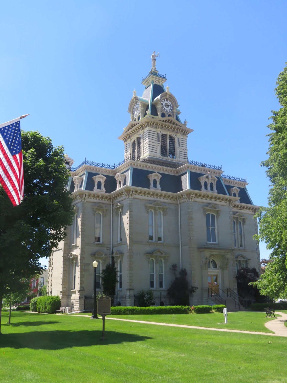 Big Daddy Dave: Headed West on Iowa Hwy. 2 – Town of Bloomfield