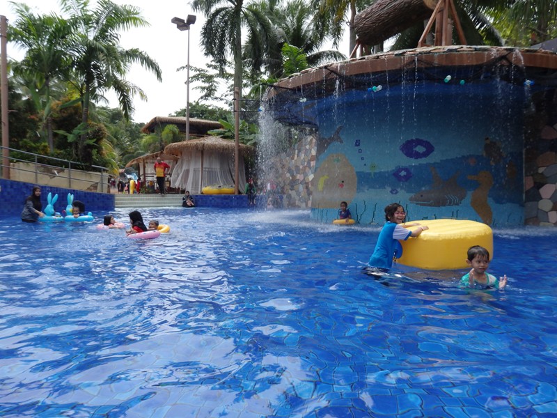 TRAVELOG: WET WORLD SHAH ALAM : 1st Green & Best Small Water Park