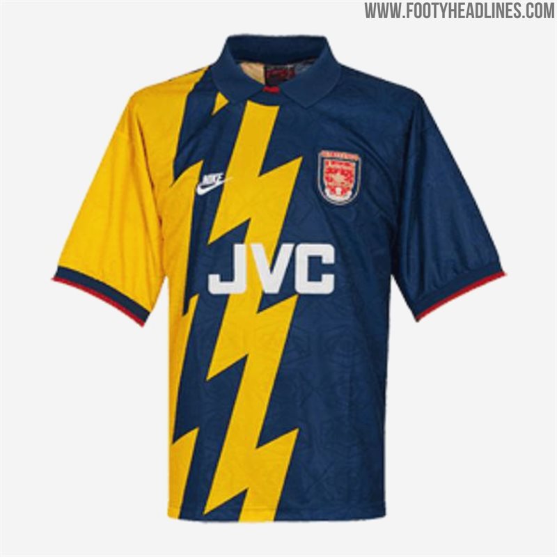 Only Football Fans See Kits: 32 Of Most Iconic Football Kit Sponsors in ...