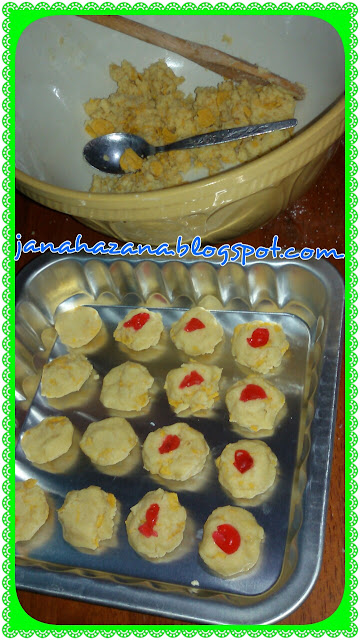 Kali pertama buat biskut raya - Jana Hazana