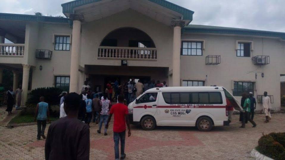 Photo: Ex Super Eagles coach, Shuaibu Amodu laid to rest