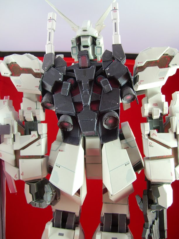 Greenelf's Paper Toys: Unicorn Gundam Finished at last