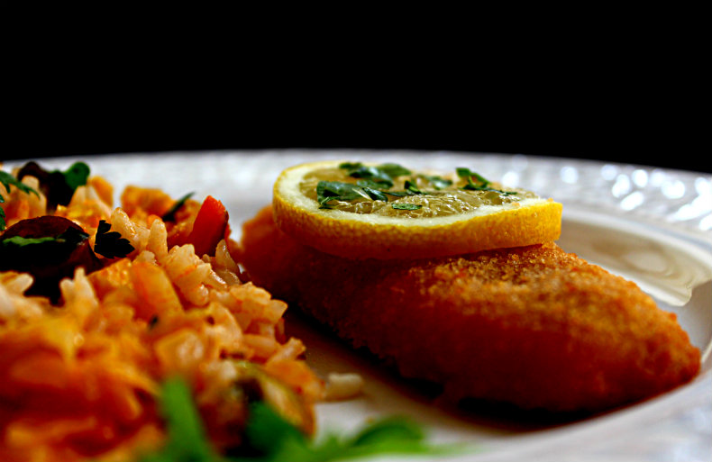 Cozinhadaduxa: Filetes de Pescada Panados com Arroz à Camponesa