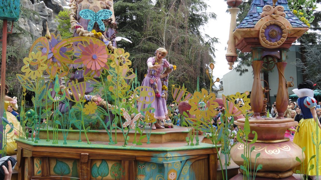 The Disneyland Traveler Blog: Mickey's Soundsational Parade Is Well ...