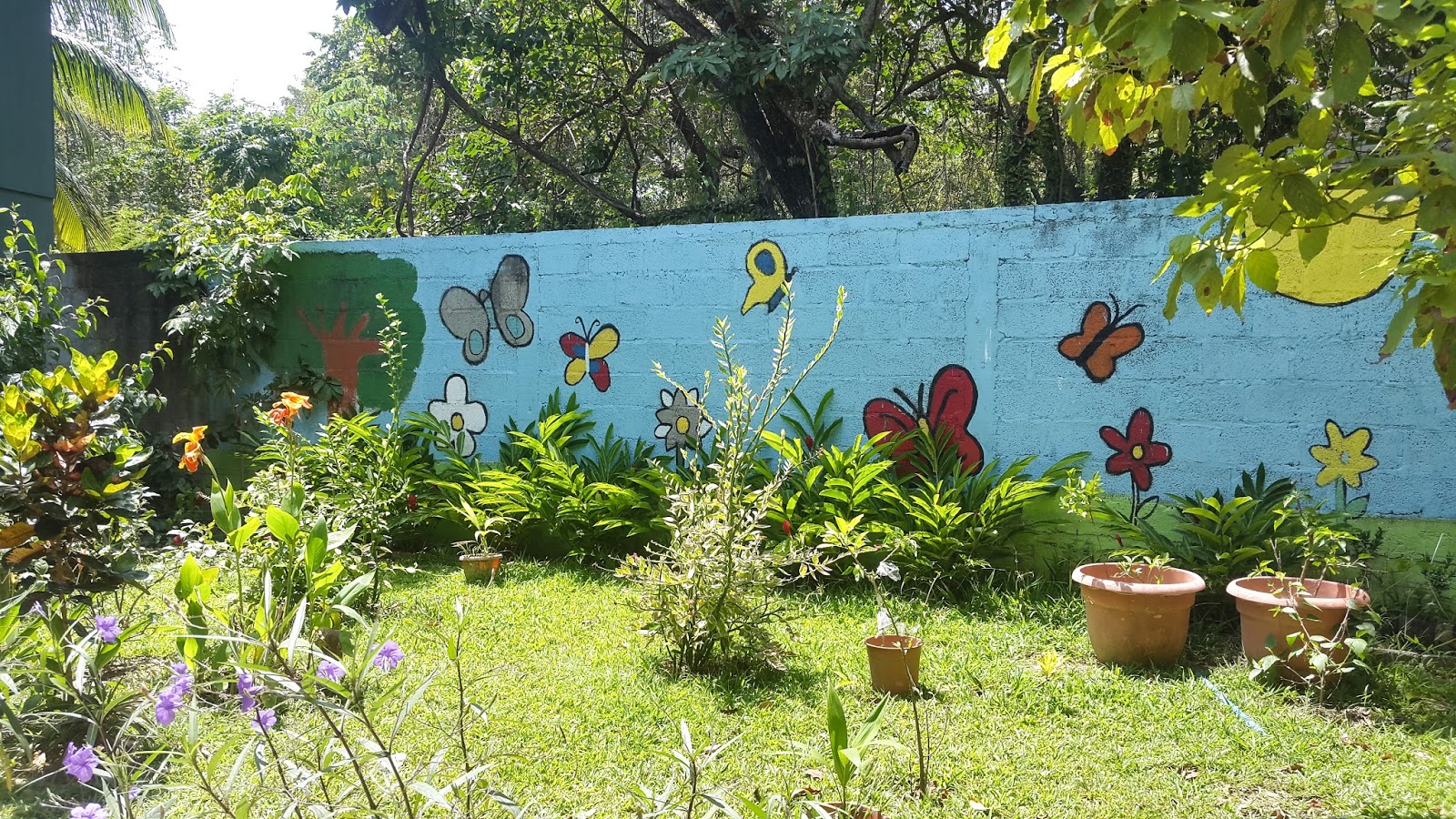 ESCUELA BILINGÜE ROATÁN