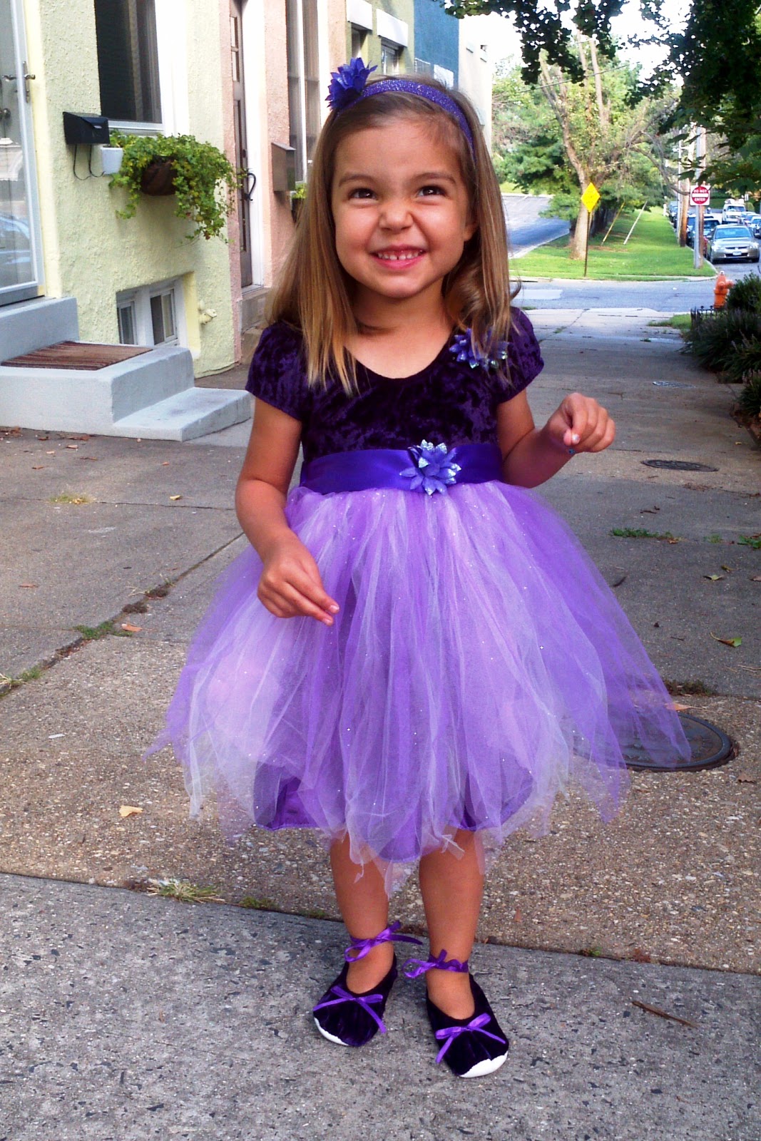 Going Mamarazzi: Random dress-up pics and a penguin