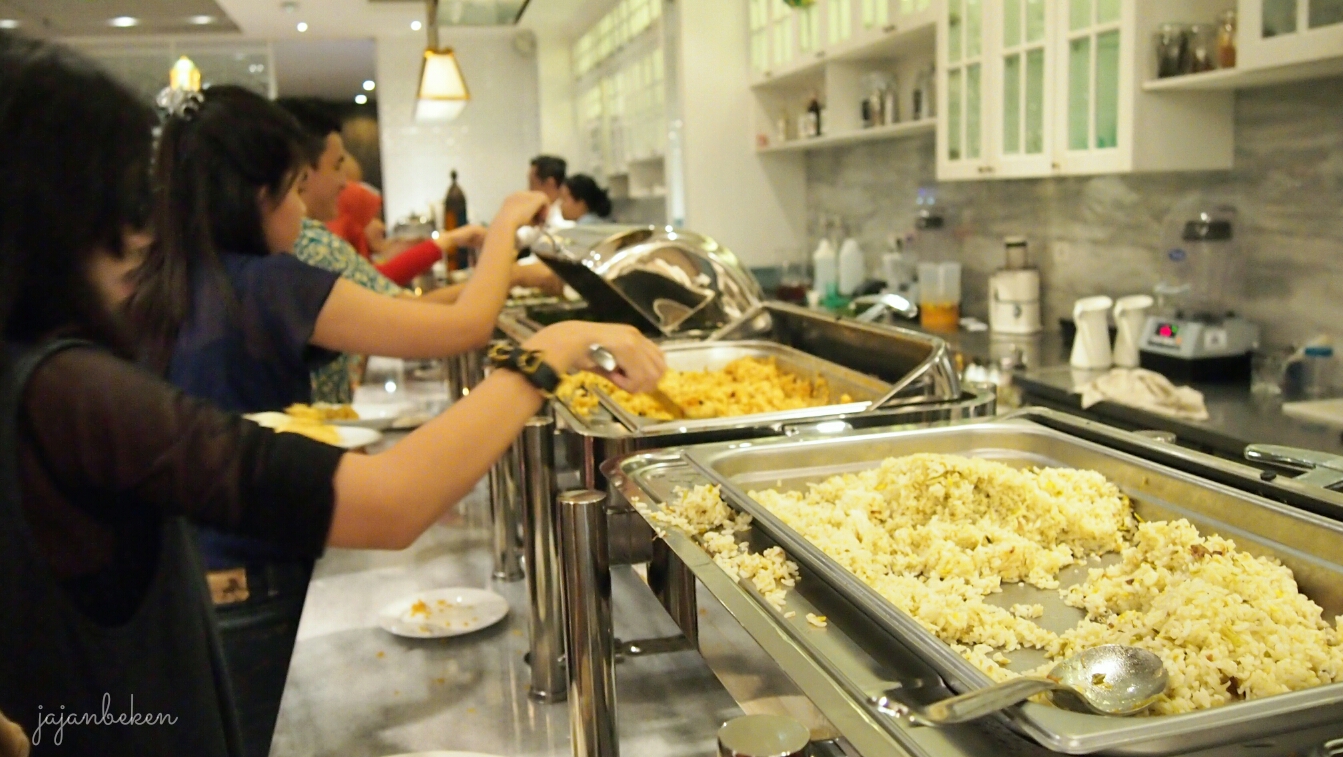 JAJAN BEKEN: ZOMATO BIRTHDAY PARTY DI WYL'S KITCHEN AT VERANDA HOTEL