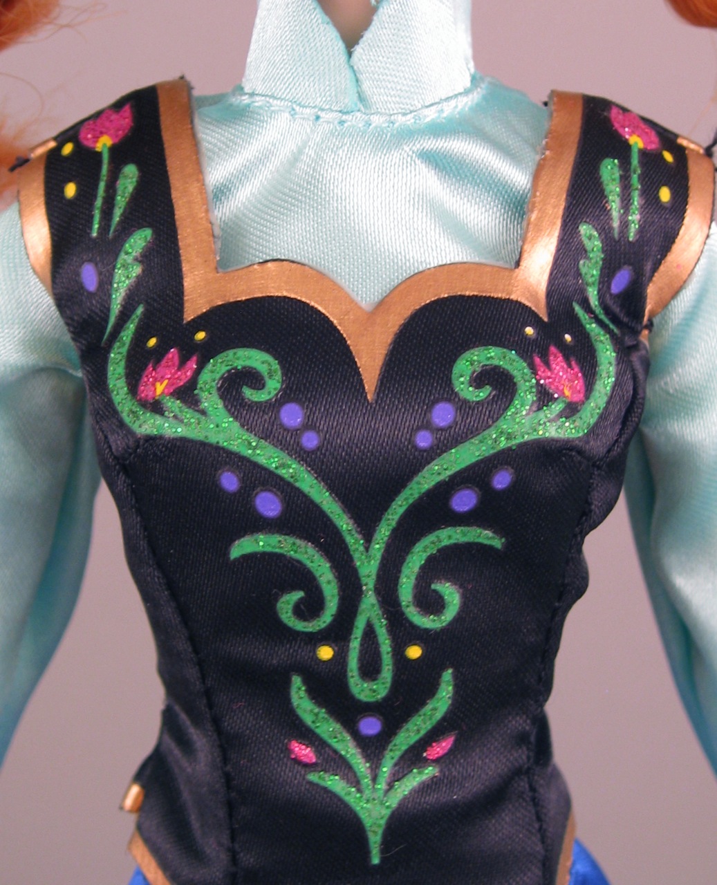 The Disney Store's "Anna" and "Elsa" from the Movie "Frozen"--A Guest ...