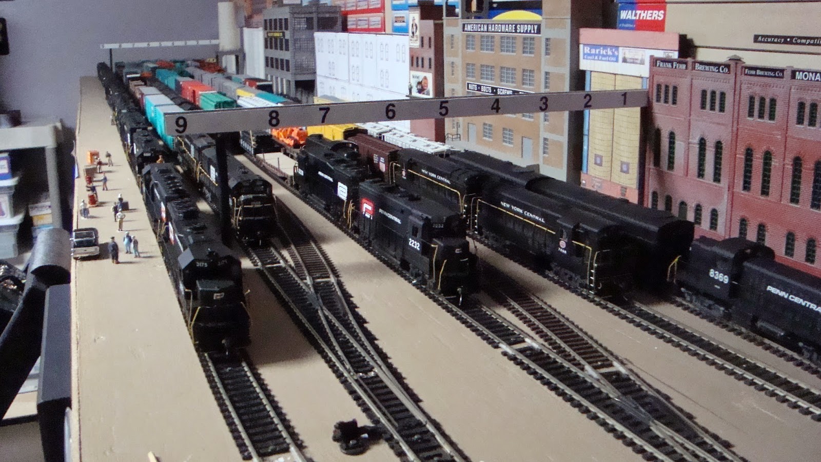 New York Central Train Layout: Penn Central GP40 #3180 Joins The Fleet