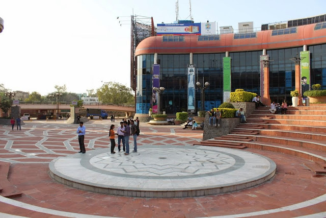 Top 10 Shopping Malls in Delhi & NCR ~ Offline Bazaar India