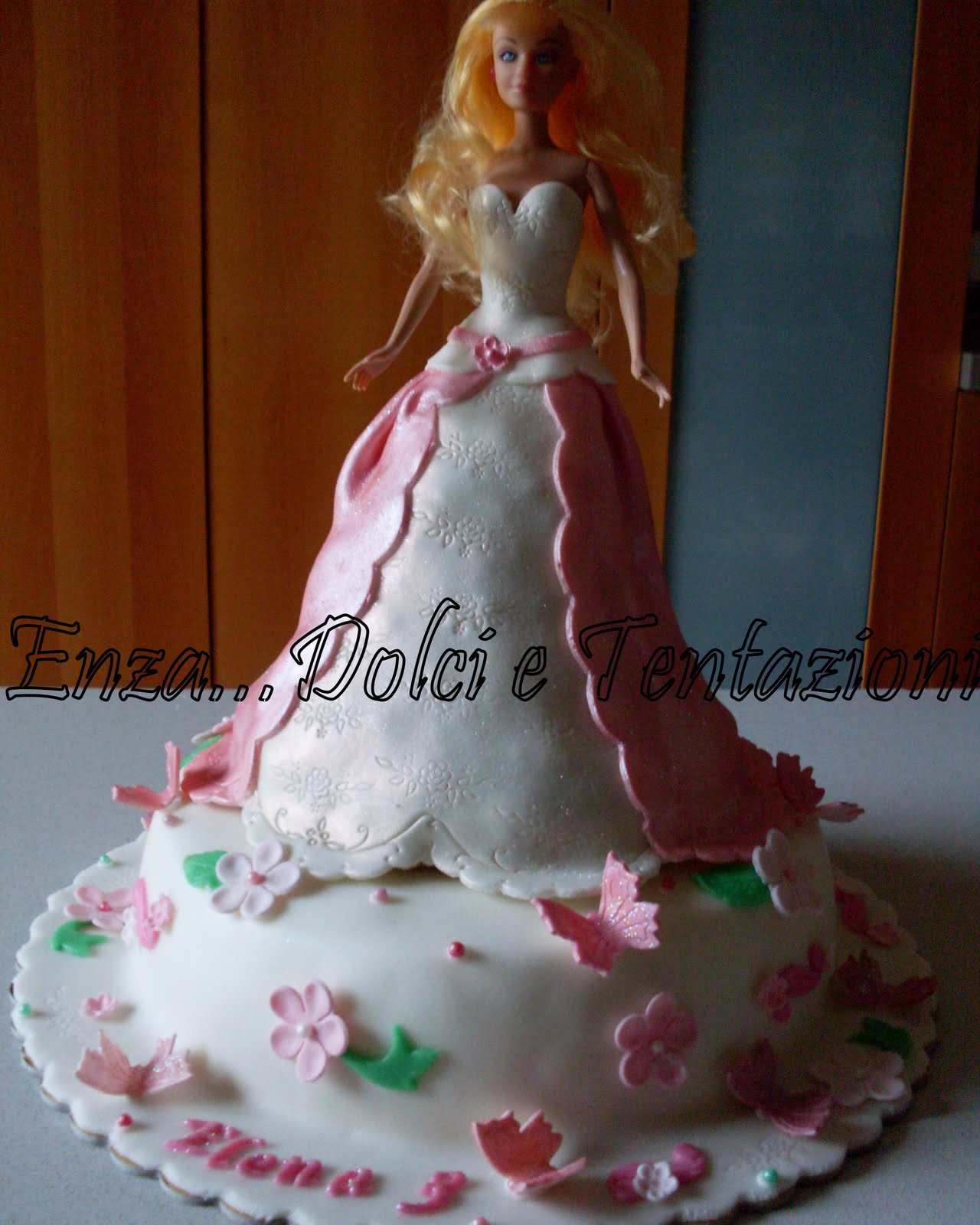 dolci-decorazionietentazioni: Torta Barbie Principessa di Perla
