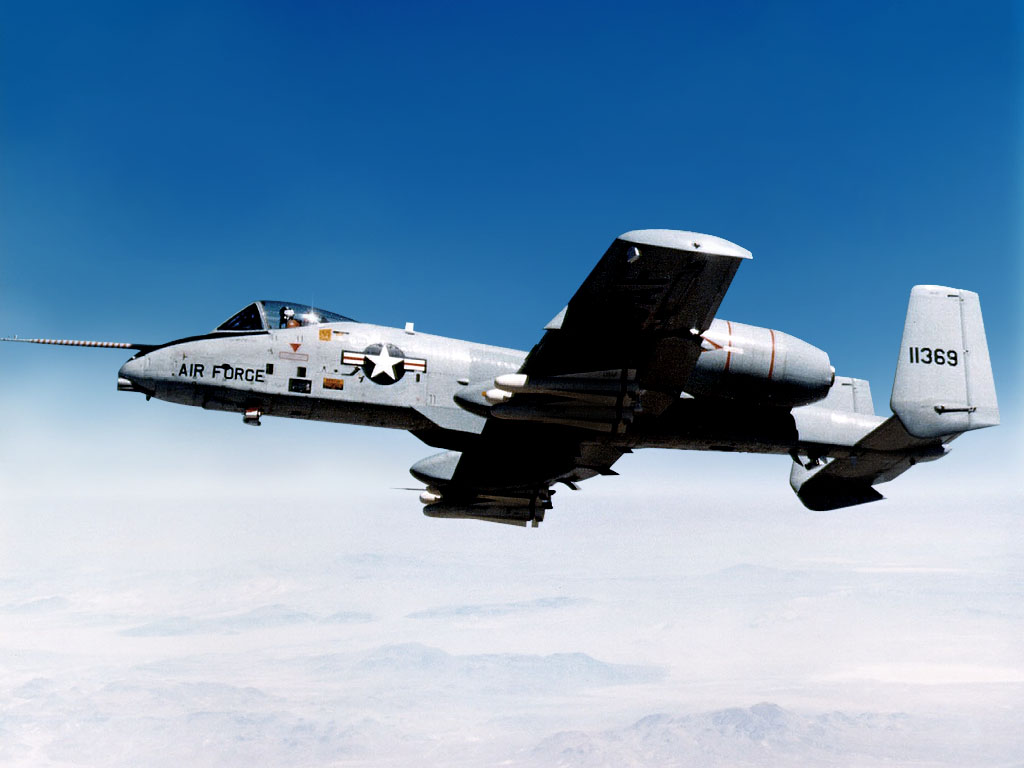 VEICULOS E ARMAMENTOS MILITARES: FAIRCHILD REPUBLIC A-10 THNDERBOLT II