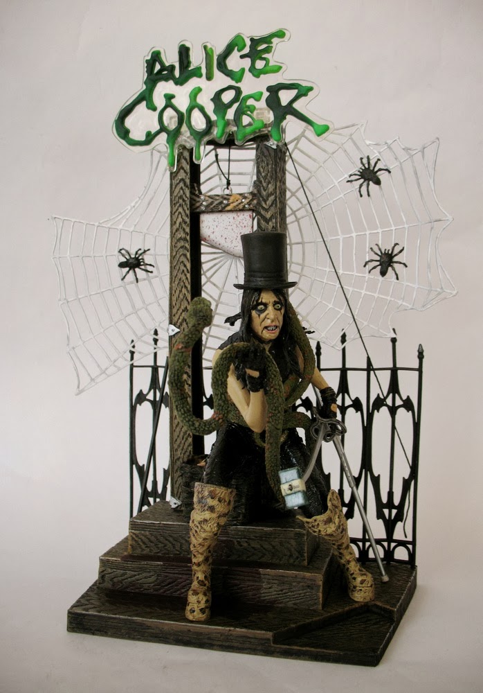 The Bad Dreams Room: McFarlane Toys Alice Cooper figure