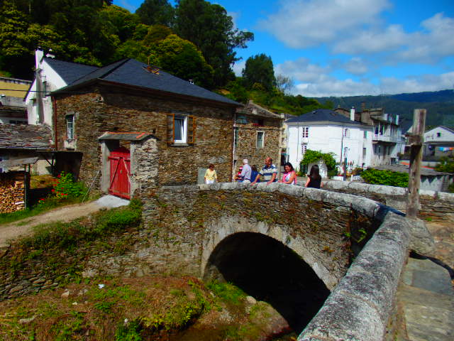 Xurde Morán: OS MUÍÑOS: BARRIO ARTESANO DE MONDOÑEDO (GALICIA)