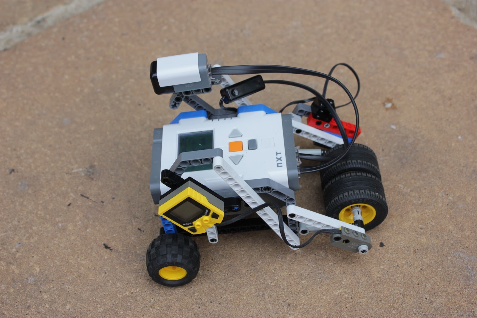 Hemel Hempstead Private Tuition: Lego NXT Science Bot as a Dynamics Trolly