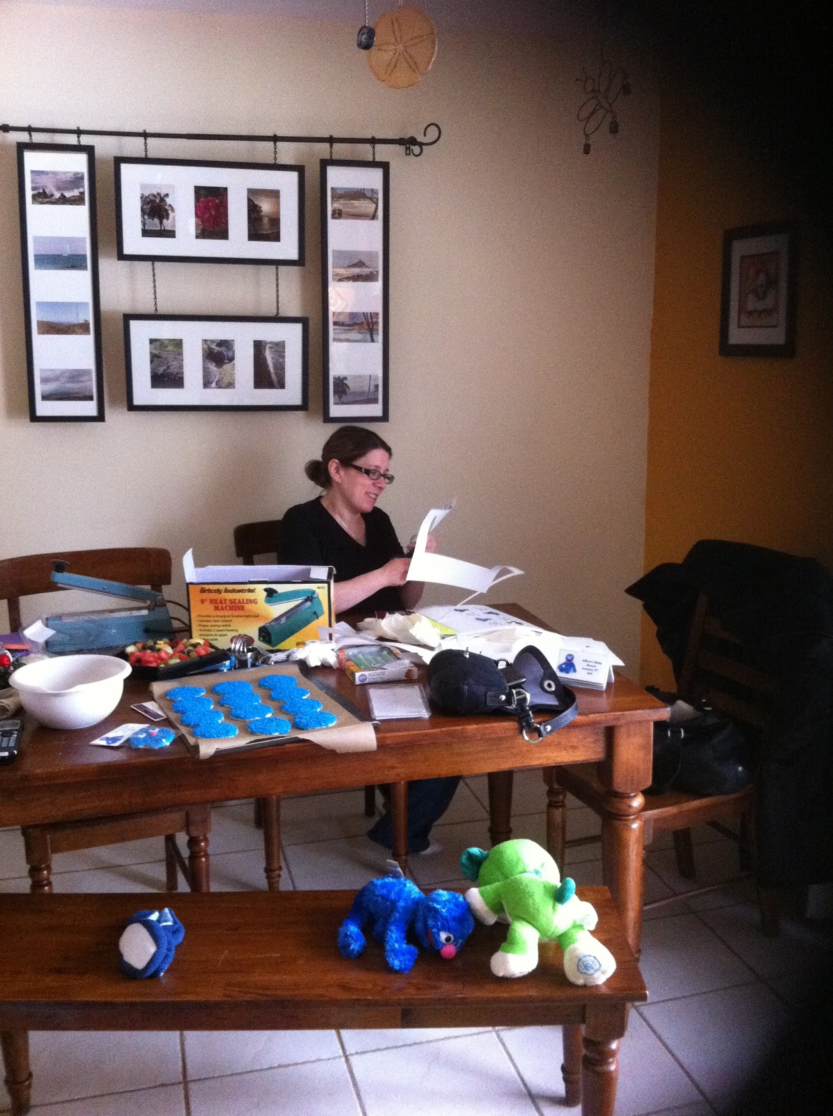 The Cookie Crumbles: Grover Cookies (Cookie Favors)