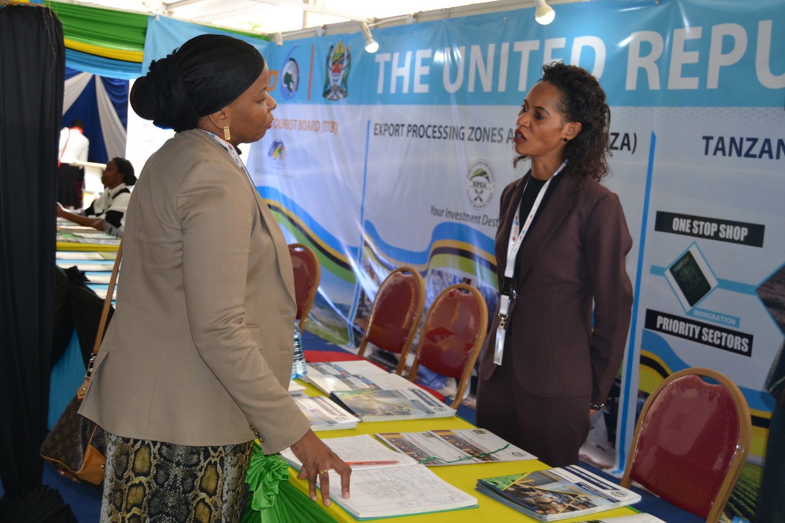 MFA Tanzania: Banda la Maonesho la Tanzania lang'ara kwenye mkutano wa ...