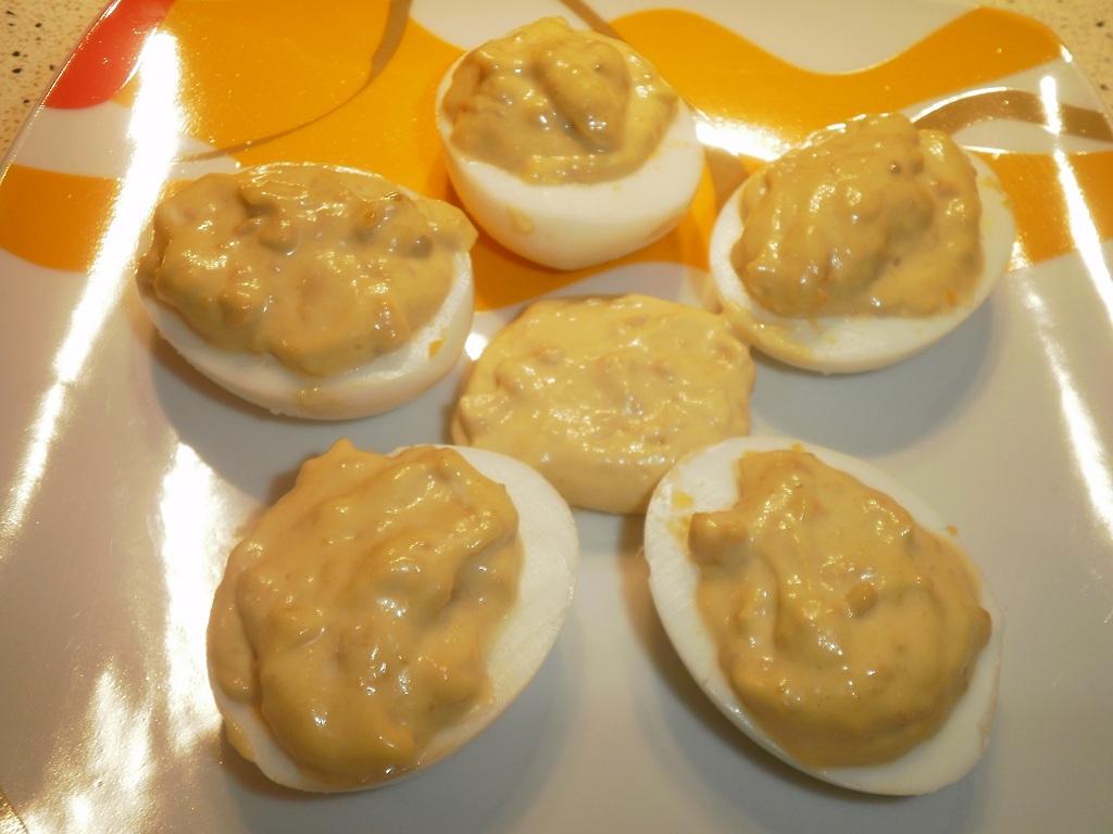 Uova sode ripiene - CucinAmando