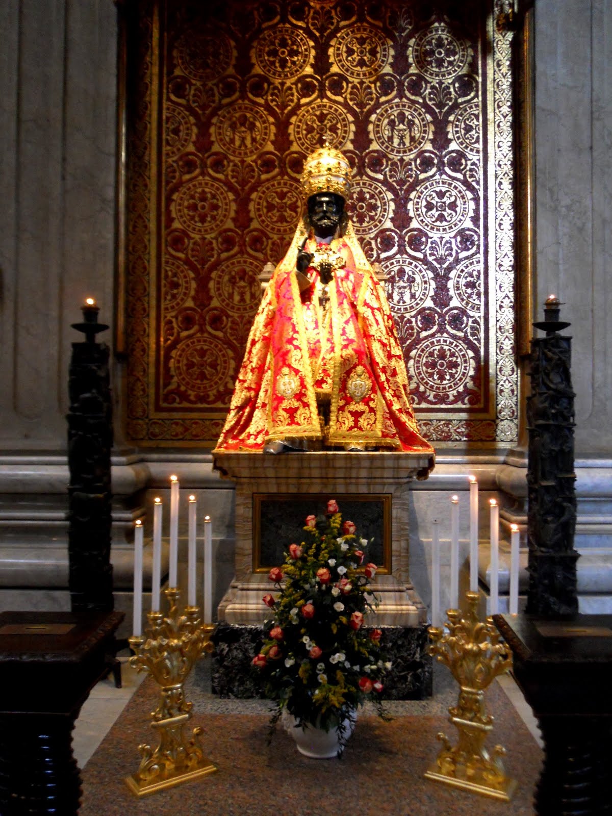 New Liturgical Movement: Decorations of the Vatican Basilica on the ...