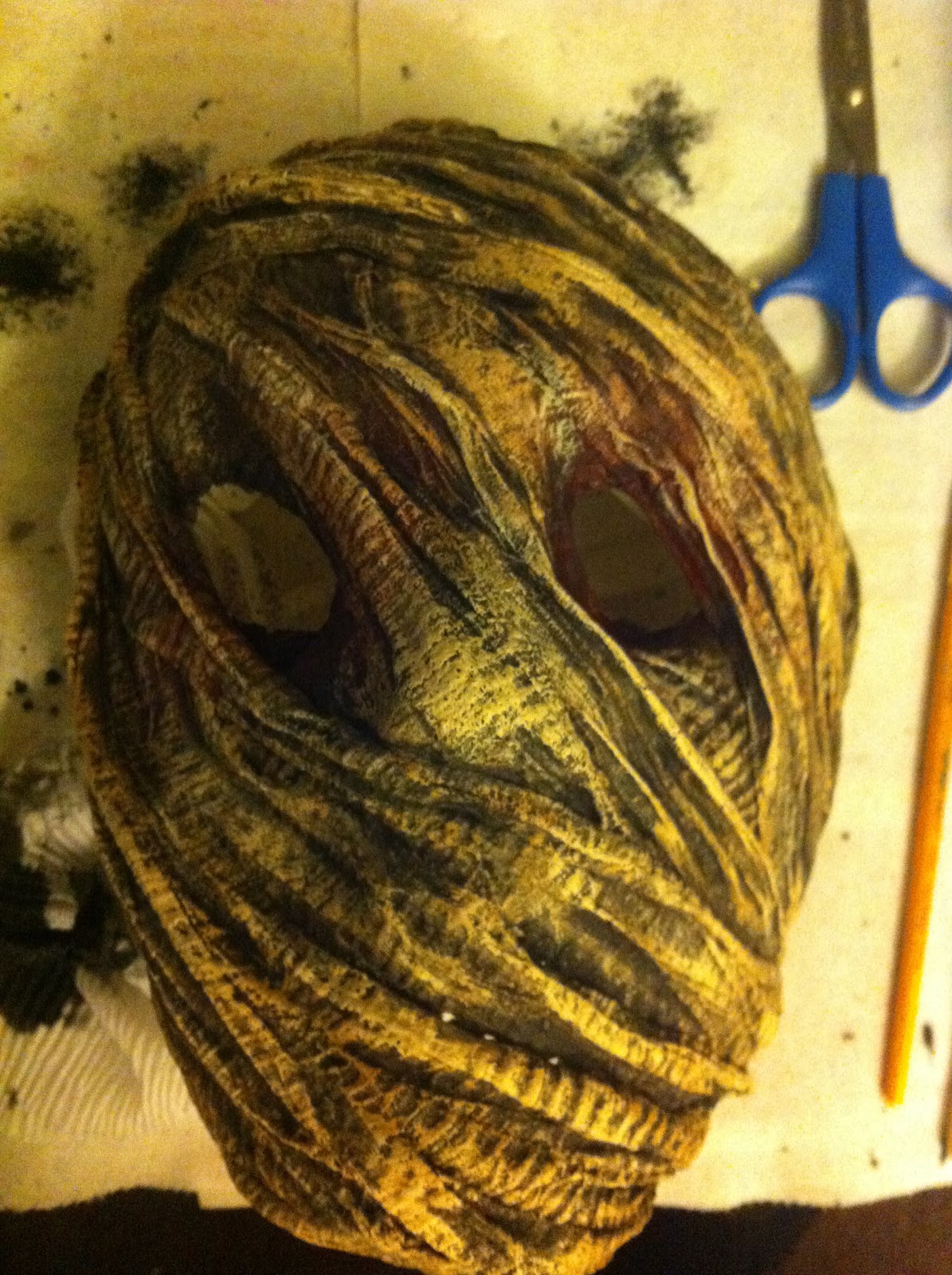 Erik Rose - Vanitas: How-To Silent Hill Halloween Mask and Costume