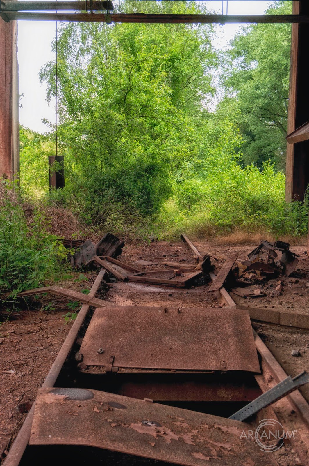 arcanum. urban exploration.: Heavy Metal - Iron Ore Loading Silo