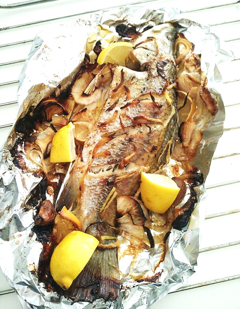 Oven Grilled Whole Sea Bass With Lemon 柠檬烤鲈鱼