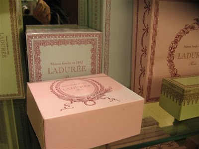 chloe colette: charming house: living room inspirations