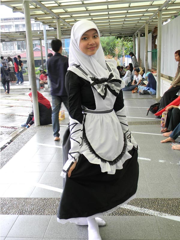 Lynna's blog: Hijab Cosplayer