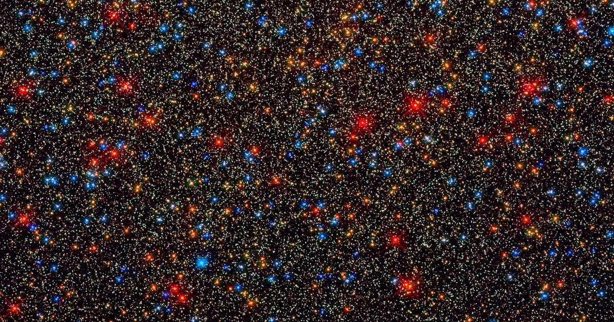 Colourful stars galore inside the globular star cluster Omega Centauri ...