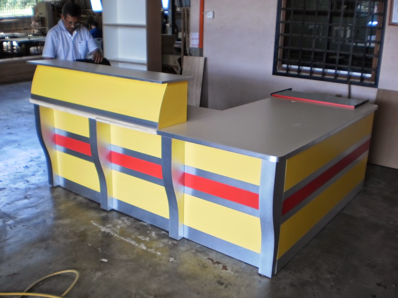 KAUNTER PEJABAT | PERNIAGAAN MIM