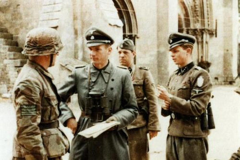 Third Reich Color Pictures: SS-Obersturmbannführer Hubert Meyer