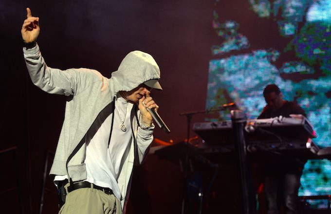 #Thewrapupmagazine: Eminem Rap Battle With Chris D'Elia Will Happen