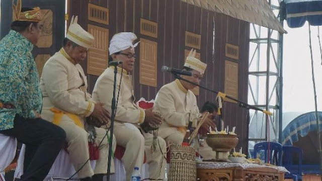 Mantir Adat Dayak Gelar Ritual Gerhana - Penginapan Rombongan Bontang Murah
