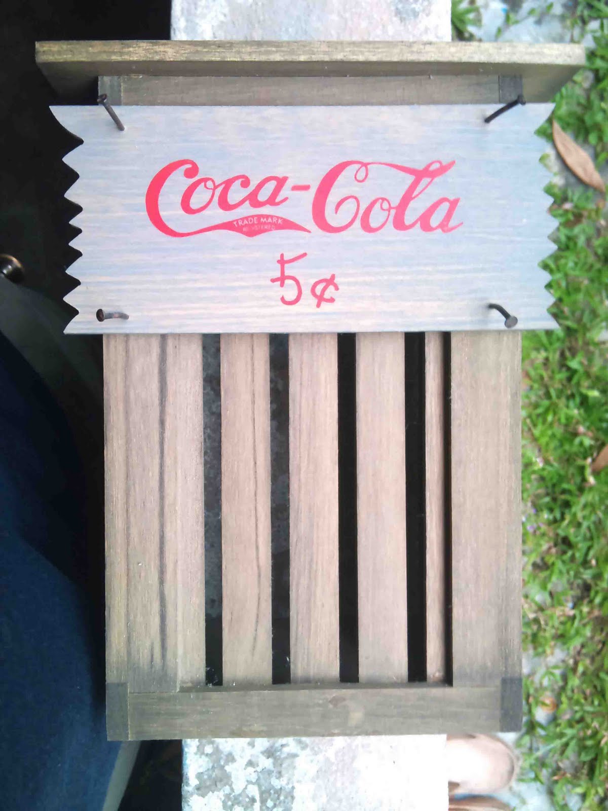 COKEzz WORLD..: coca cola box 2