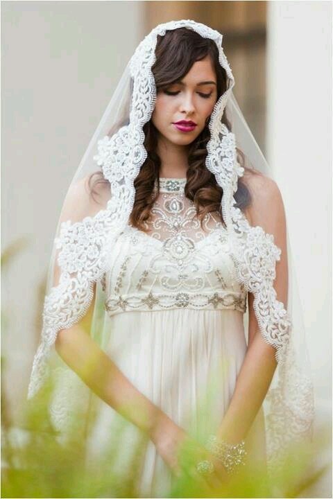 Miss Ruby Boutique: Different Ways to Wear Your Veil