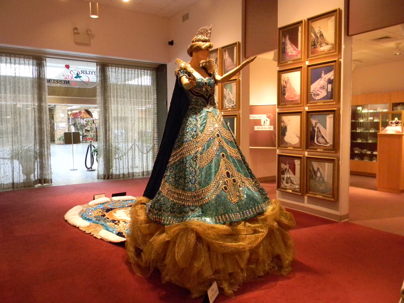 RVFulltimingLove: Rose Museum, Tyler, Tx