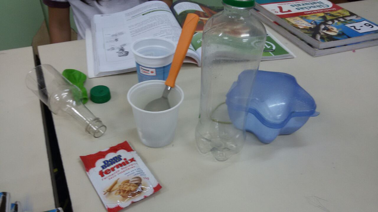 Experimentação científica no laboratório de ciências- profª Joseane