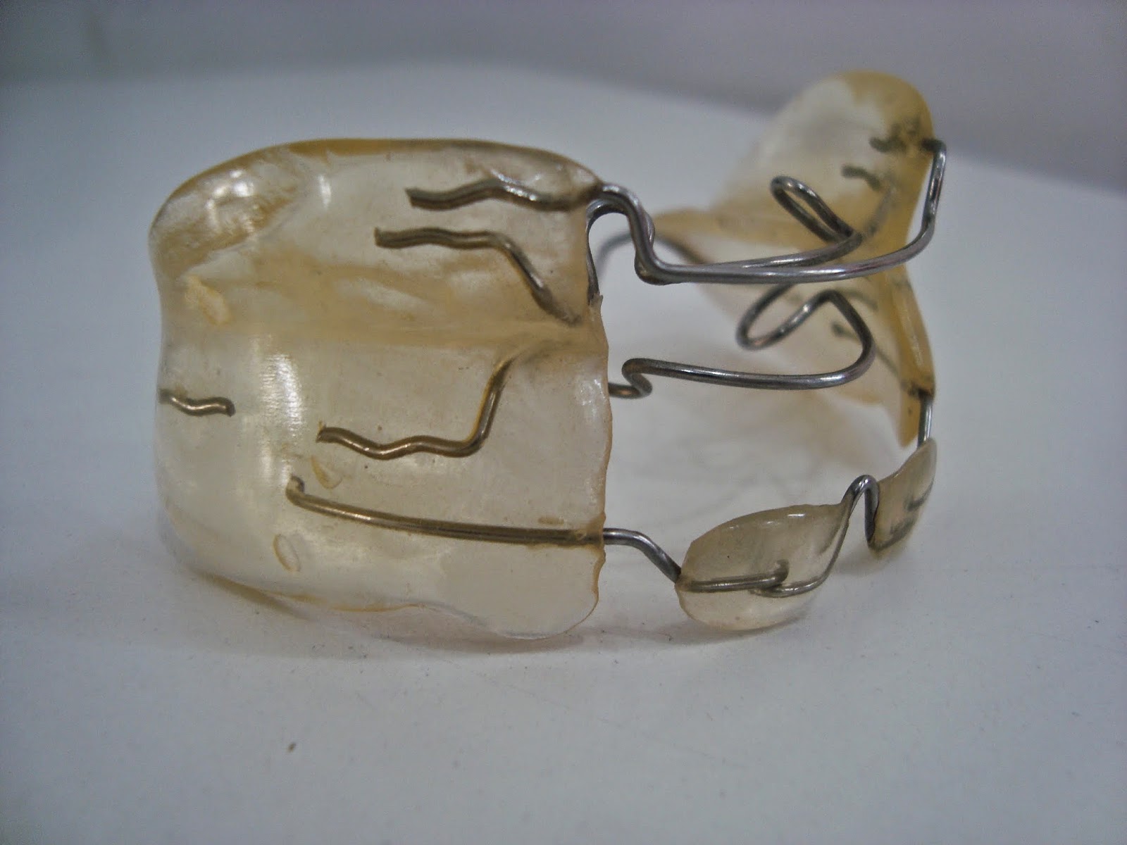 Laboratório Ortodôntico Bohrer: APARELHO DE FRANKEL CLASSE III