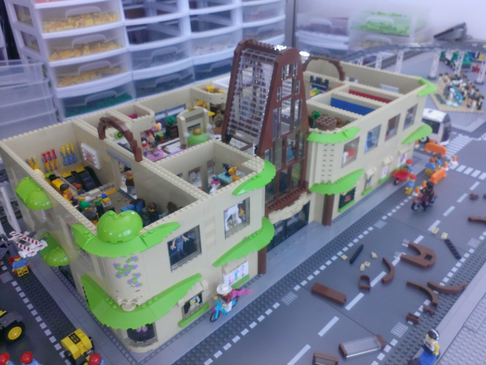 JANGBRiCKS LEGO reviews & MOCs: May 2014