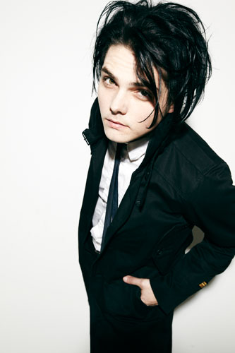 I like it when i'm WEIRD: Gerard Arthur Way HOT!!!
