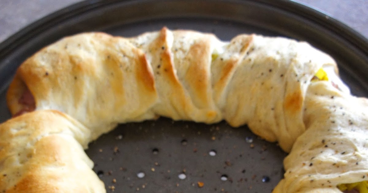 Savory Sweet and Satisfying: Spicy Italian Crescent Ring