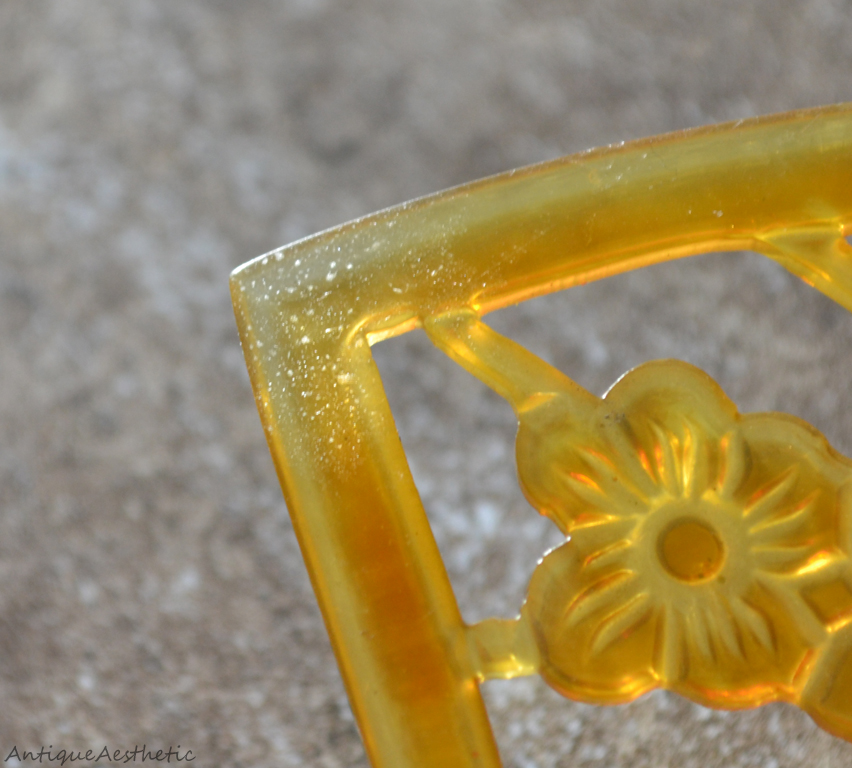 ANTIQUE AESTHETIC: Decorative Hair Combs and the dreaded Celluloid Rot