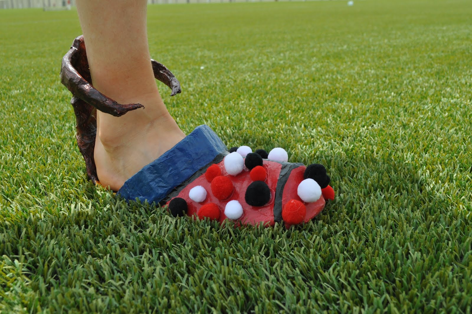 I teach art: Bug Shoe Design