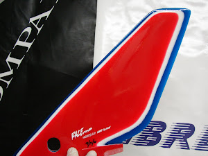 Stand Up Fins by Larry Allison