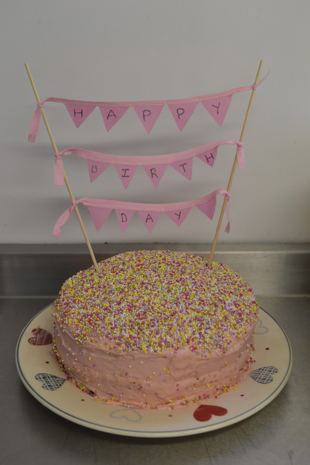 One New Thing: How To ...Make Cake Bunting