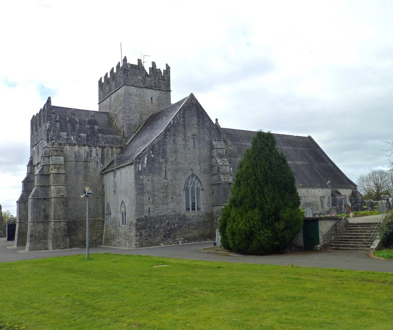 Trip to Tipp. Holycross Abbey and Farney Castle