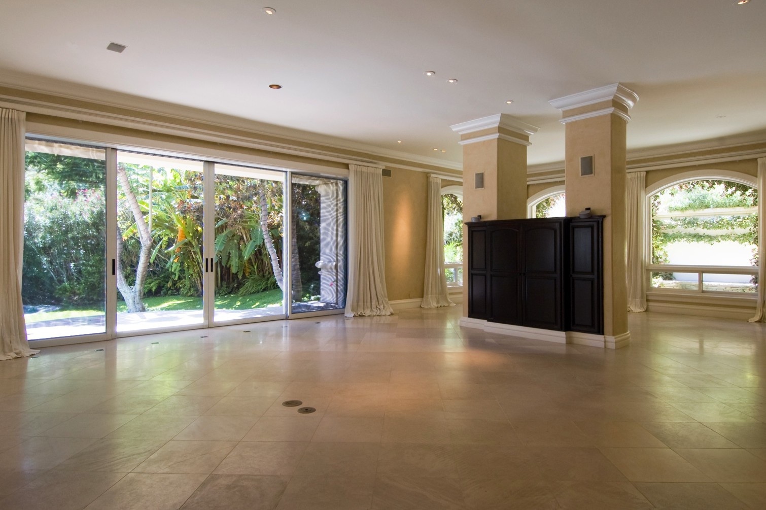 The way I see it: Sharon Stone's House for Sale