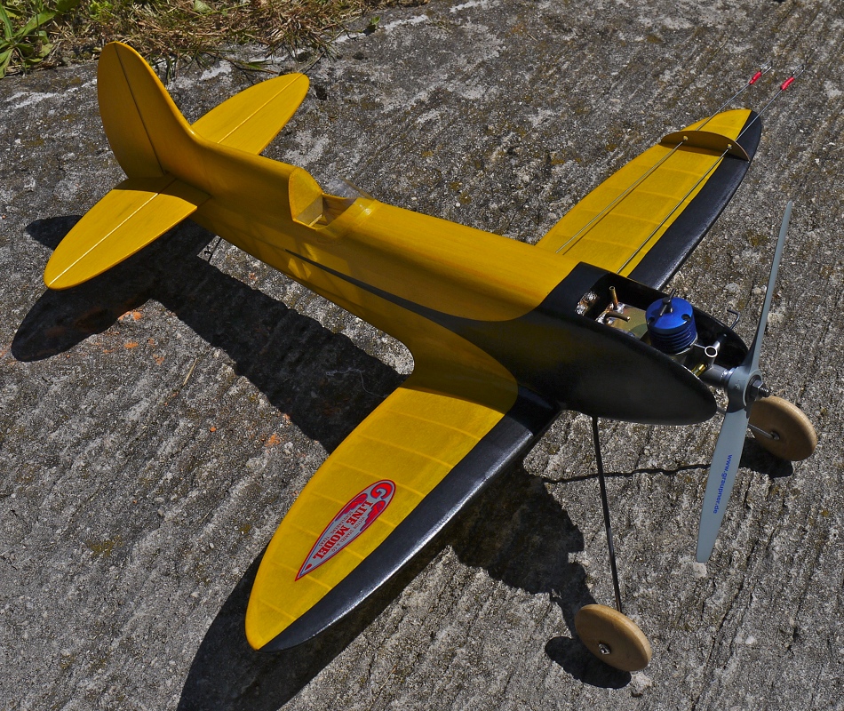 Free Flight -Vintage model airplane- cars-model retro avion et voiture ...